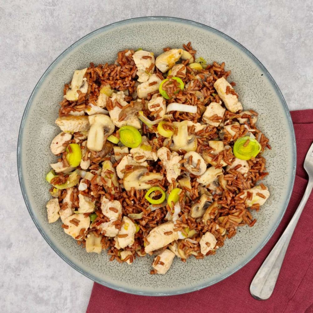 Riz rouge sauté aux légumes et au poulet - Fit meal - Weekly Food